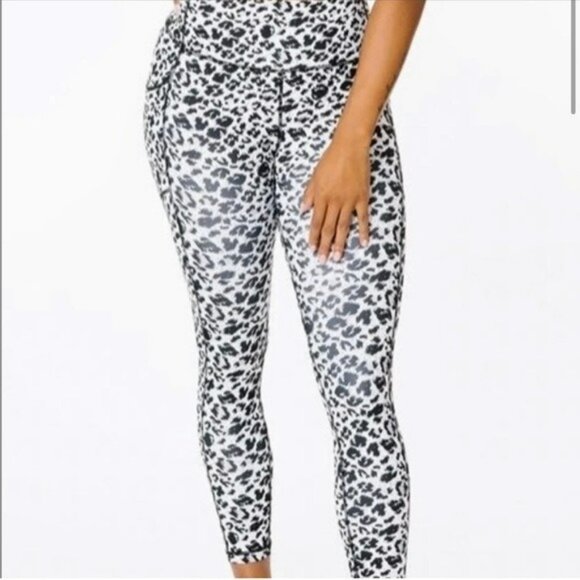 Zyia Active | Pants & Jumpsuits | Zyia Active Snow Leopard Print ...